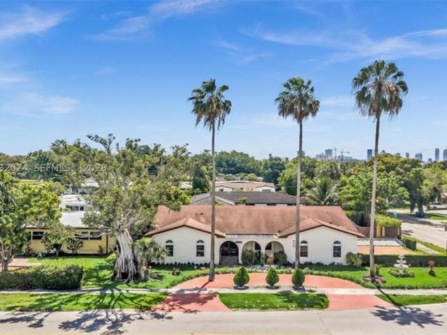 19901 Highland Lakes Blvd, Miami, FL 33179
