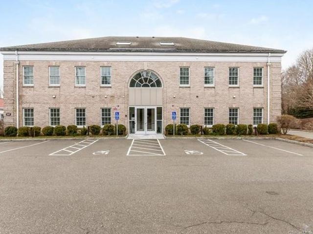 1990 Bronson Rd #7, Fairfield, CT 06824