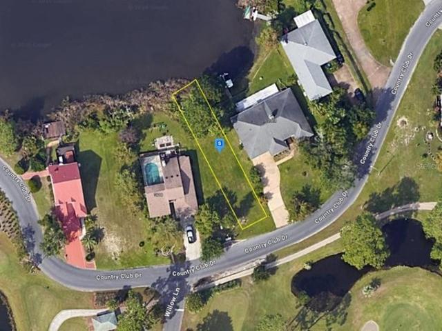 1990 Country Club Dr, Lynn Haven, FL 32444