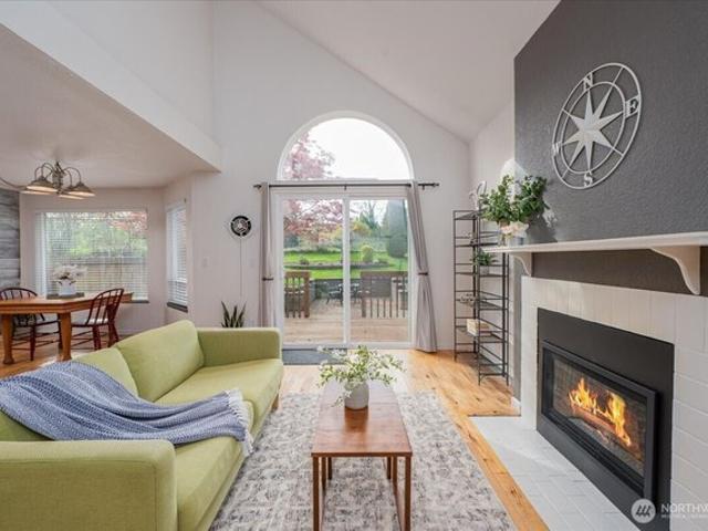 1990 th Ave W Unit B, Lynnwood, WA 98036