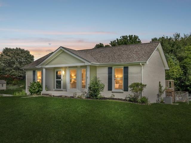 1990 Waywick Dr, Clarksville, TN 37043