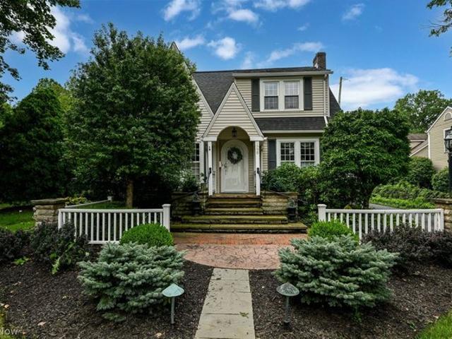 1990 Wiltshire Rd, Akron, OH 44313