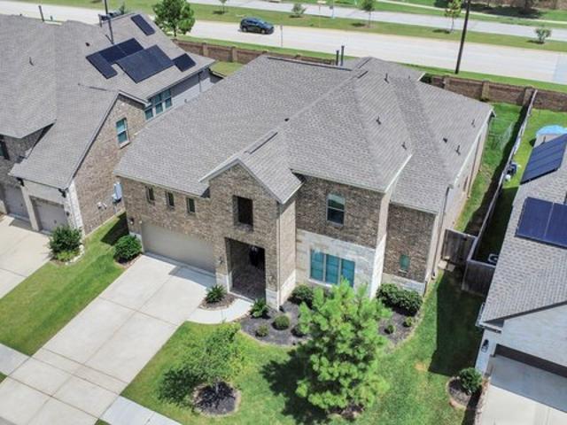 19910 Southern Stream Dr, Cypress, TX 77433