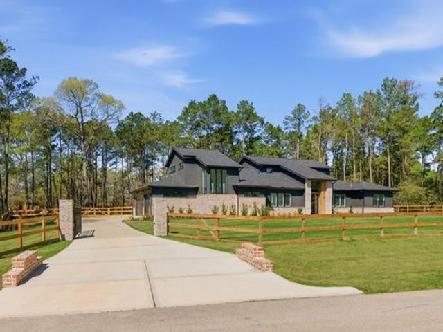 19918 Live Oak Bnd, Magnolia, TX 77355