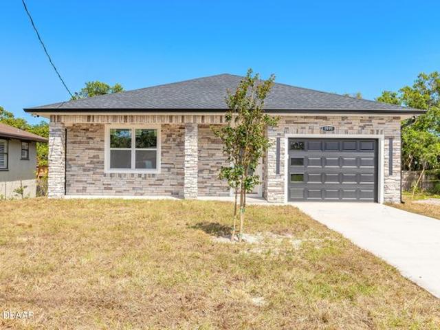 1991 Cedar St, Daytona Beach, FL 32119