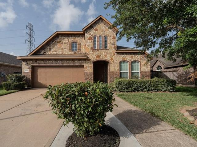 1991 Honey Meadow Ln, Pearland, TX 77089