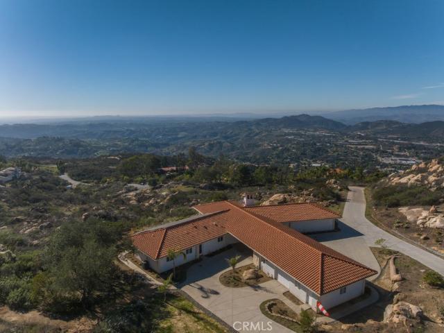 1991 Via Ladera, Fallbrook, CA 92028 | MLS #SW26095