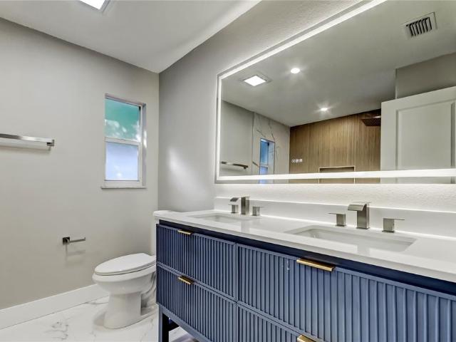 1992 Arvis Cir E, Clearwater, FL 33764 | MLS #TB8458