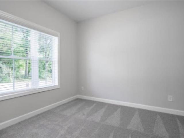 1992 Deco Drive NW