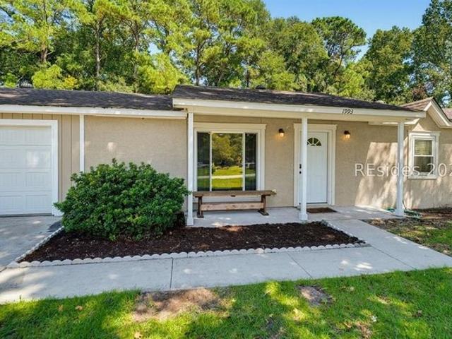 1993 Colonial Ave, Beaufort, SC 29906