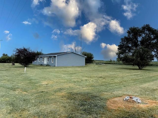 1993 E 1020 North Road