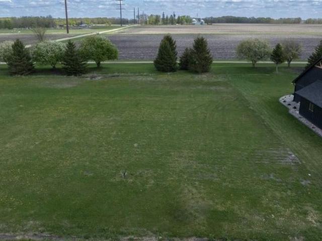 1993 Lexington Ln, North Mankato, MN 56003