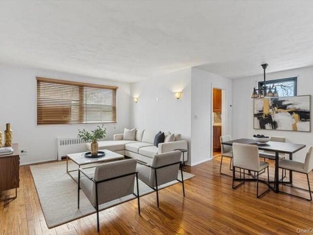 199 19th Ave Unit 18, Whitestone, NY 11357