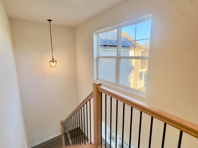 199 7th Street Unit B