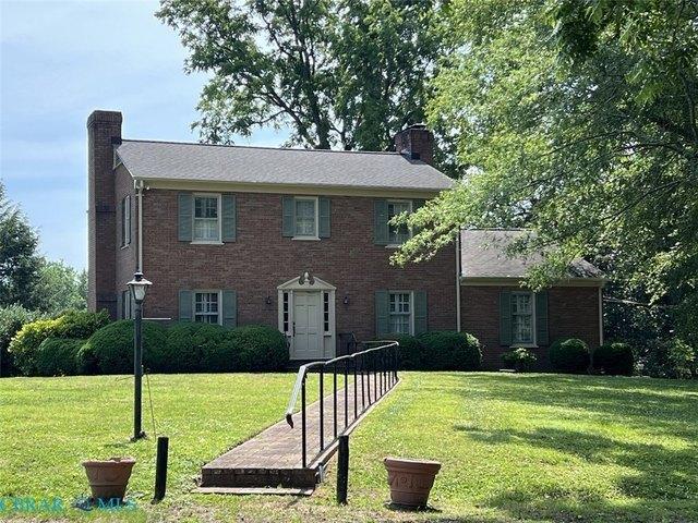 199 Garnett Hill Dr, Urbanna, VA 23175