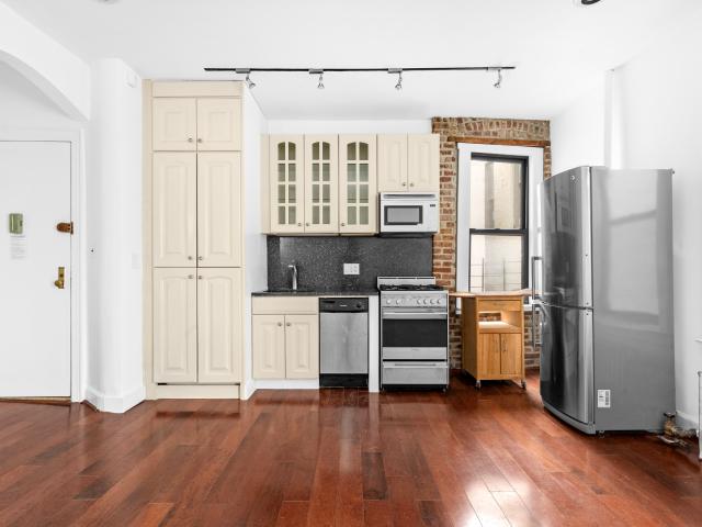 199 East 7th Street, Unit 4E | Compass