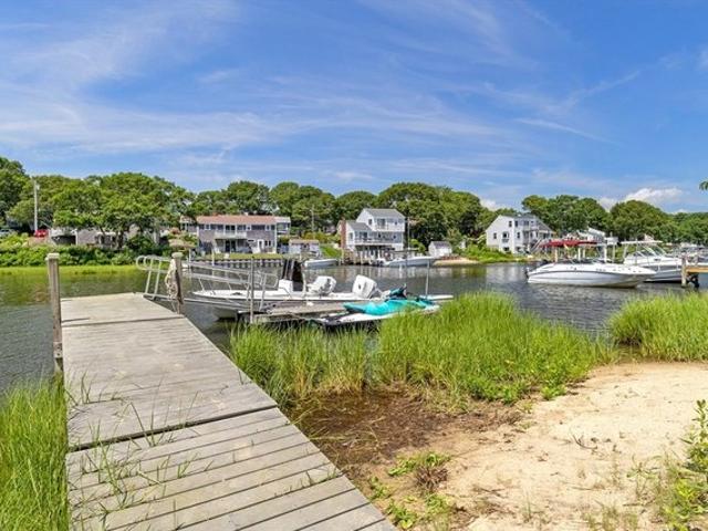 199 Edgewater Dr W, Falmouth, MA 02536