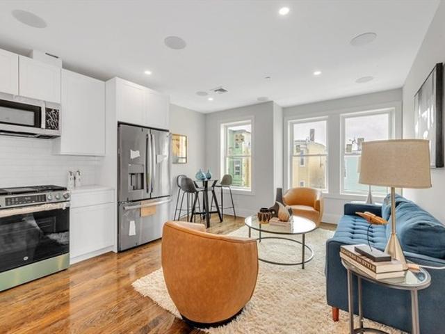 199 Havre St Unit 1, Boston, MA 02128