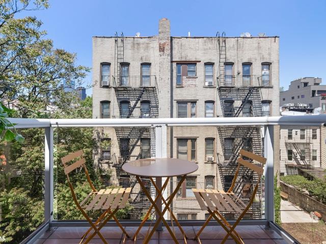 199 HURON Street 4D