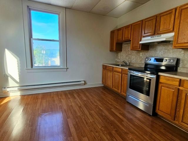 199 Main St # 1