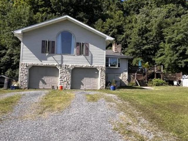 199 Swartz Rd, Altoona, PA 16601