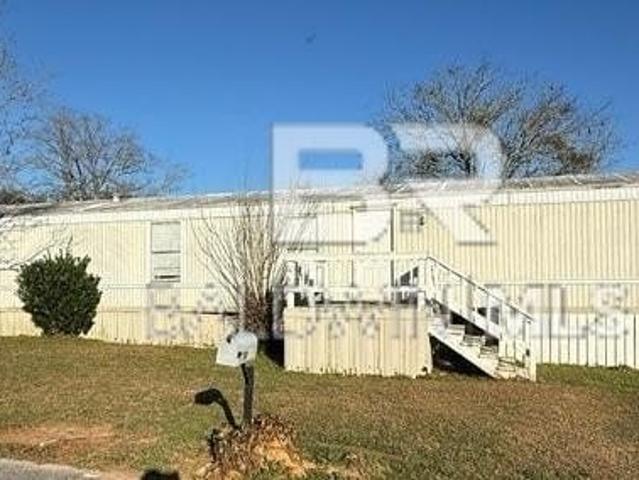 199 Robin Cir, Robertsdale, AL 36567