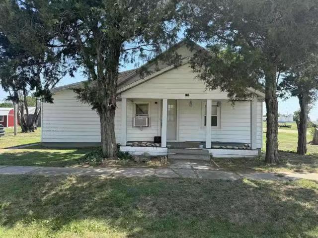 199 W Locust, Galatia, KS 67565 647928954