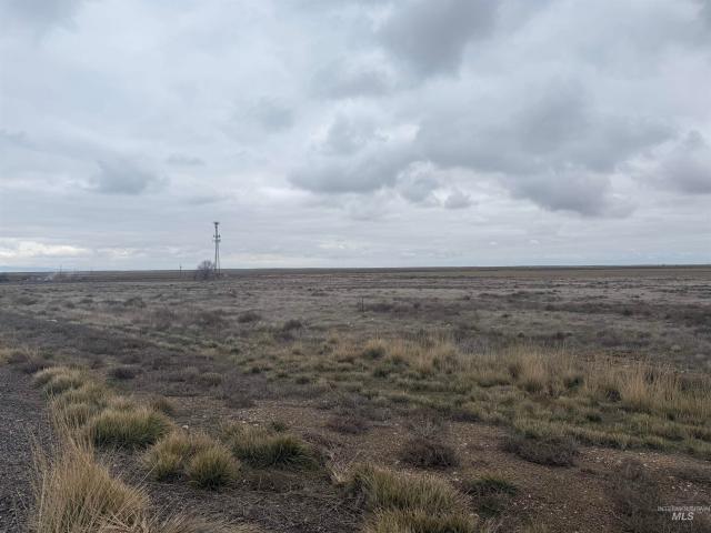 19.5 Airbase Rd