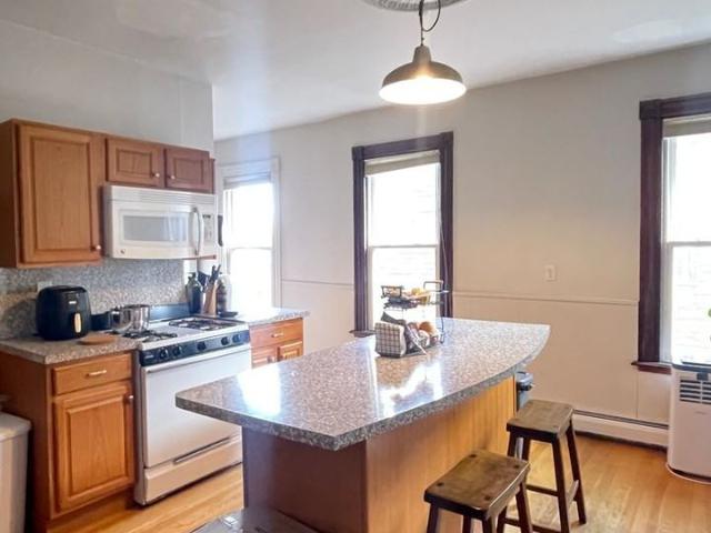 19 23 Pearl St 3 Bedroom Apartment for Rent at 19 Pearl St, New Haven, CT 06511 East Rock