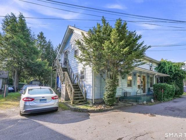 19 21 Mohegan St, Putnam, CT 06260