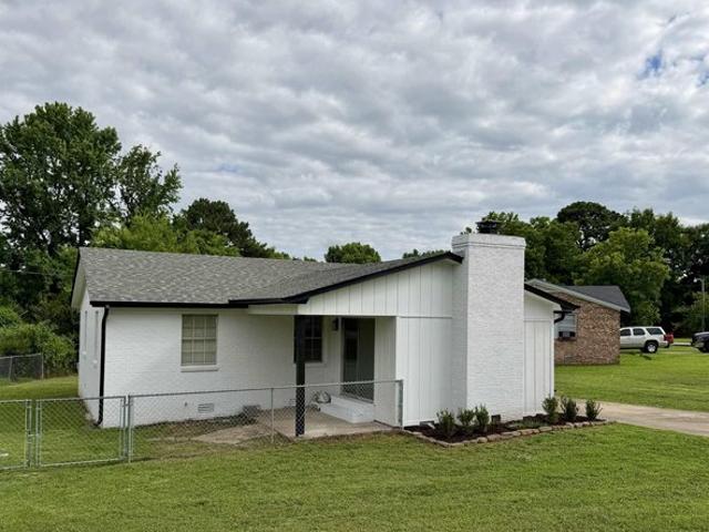 19 Thompson Dr, Clarksville, AR 72830