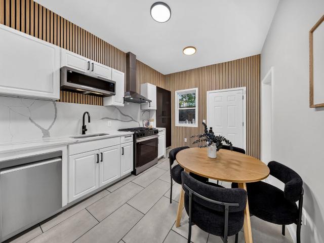19 Thorne St