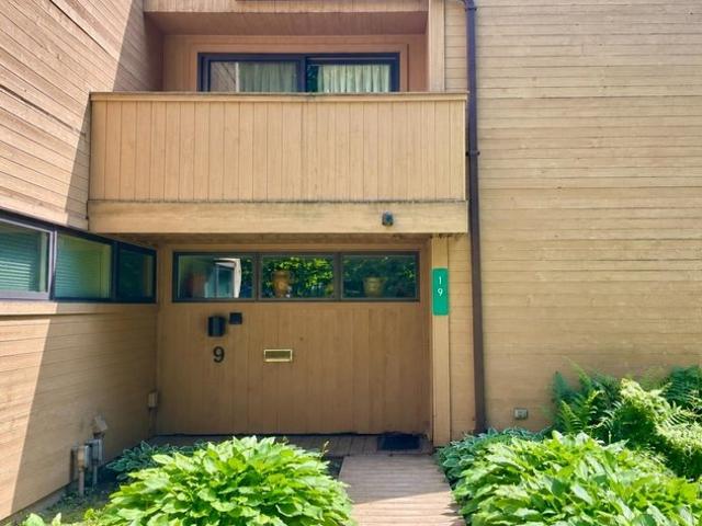 19 Timberline Dr Unit 9, Warren, VT 05674