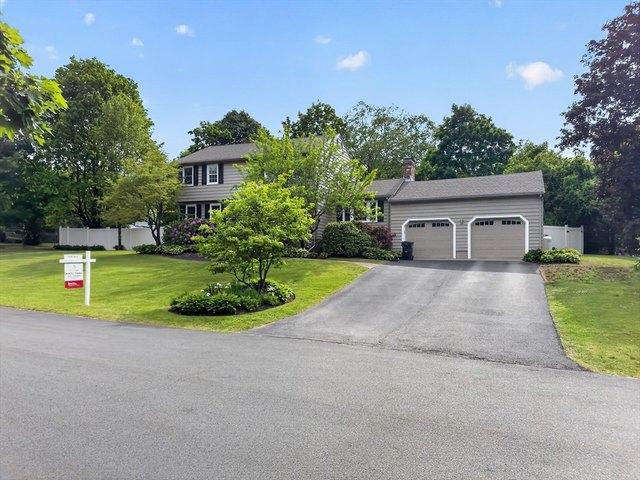 19 Tilton Ln, Andover, MA 01810