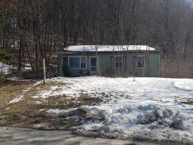 19 Topstone Dr, Bethel, CT 06801