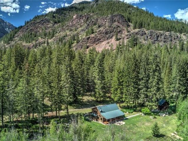 19 Two Rivers Rd, Mazama, WA 98833
