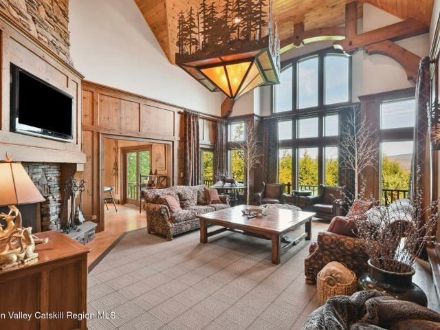 19 Twin Maples Lane