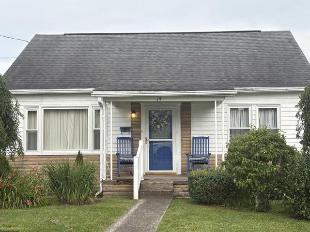 19 Tucker St, Buckhannon, WV 26201