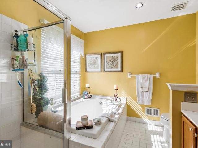 19 Victoria Cir, Collegeville, PA 19426 | MLS #PAMC2170