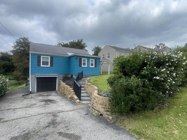 19 Virginia Dr, McKeesport, PA 15133