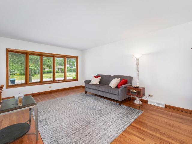19 W Adams Street