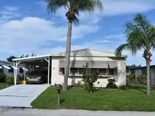 19 W Caribbean, Port Saint Lucie, FL 34952 MLS RX 11053195