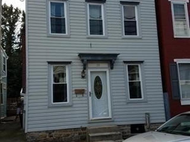 19 W Harrisburg St, Dillsburg, PA 17019
