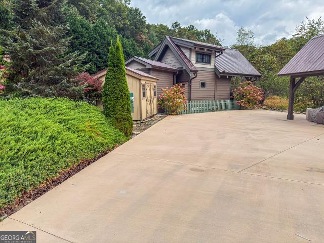 19 W. Highlands Way