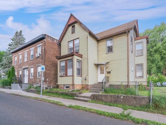 19 W Union St, Kingston, NY 12401