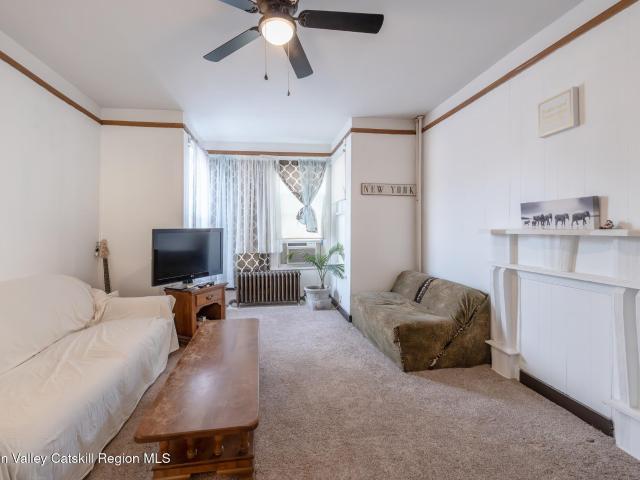 19 W Union Street