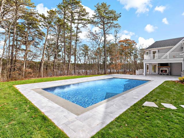19 Walkerwoods Drive