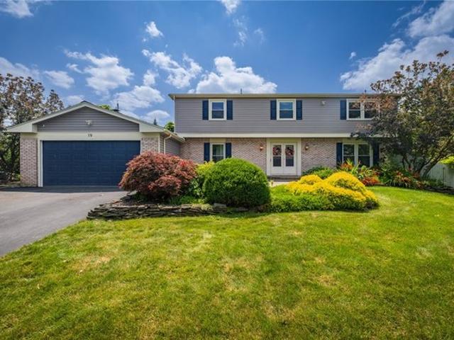 19 Warder Dr, Pittsford, NY 14534