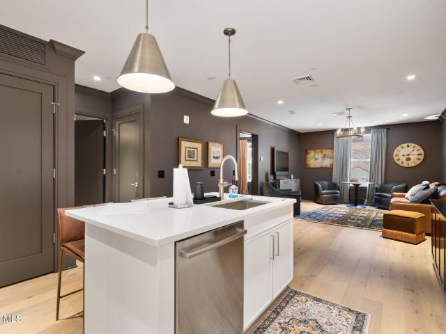 19 Washington Street # 252 B2