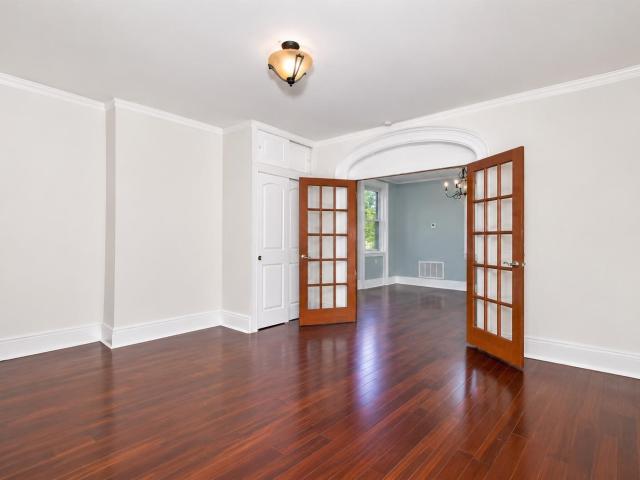 19 West 9Th St